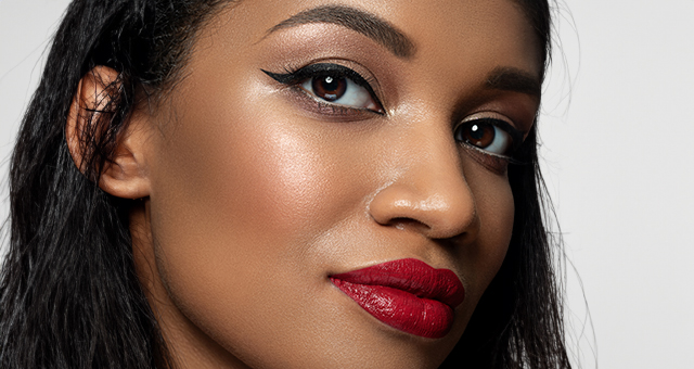 Discover 11 Top Rated Highlighters For Different Skin Tones